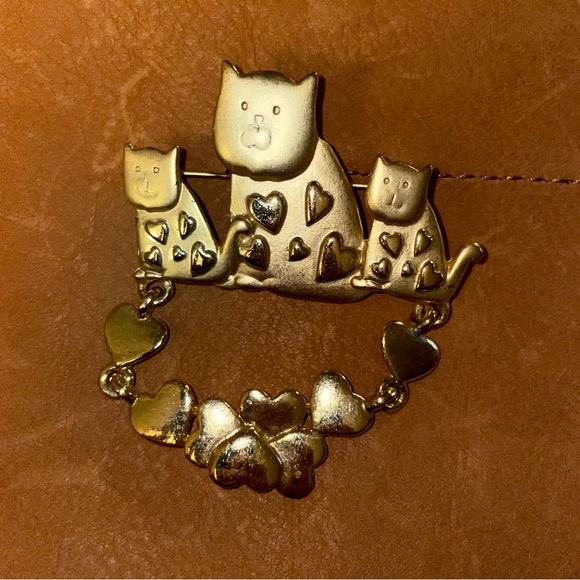 Ajc | Jewelry | Vintage Ajc Gold Cat Mom And Kids Pin Brooch | Poshmark